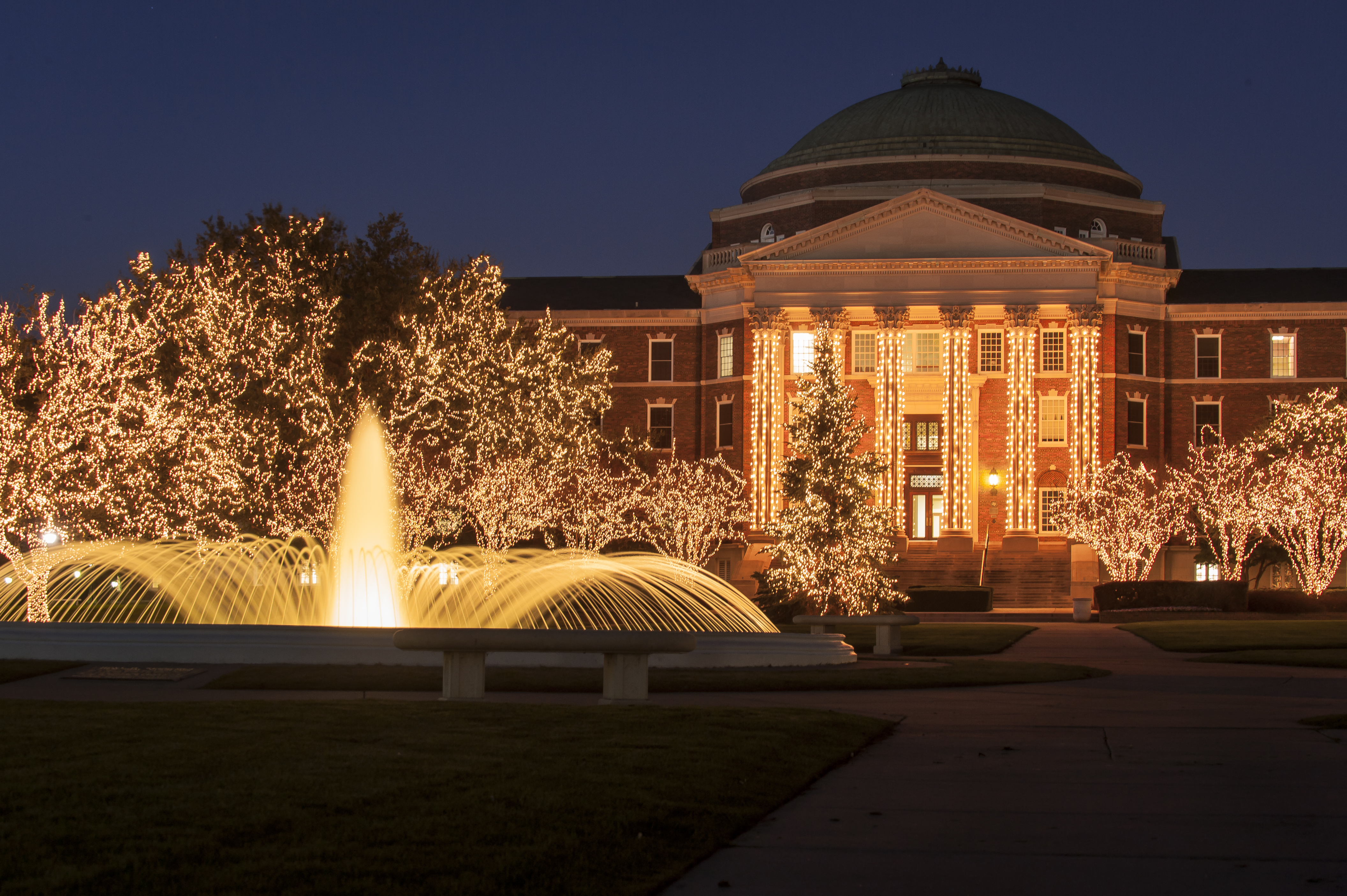SMU's Celebration of Lights makes holidays bright - SMU