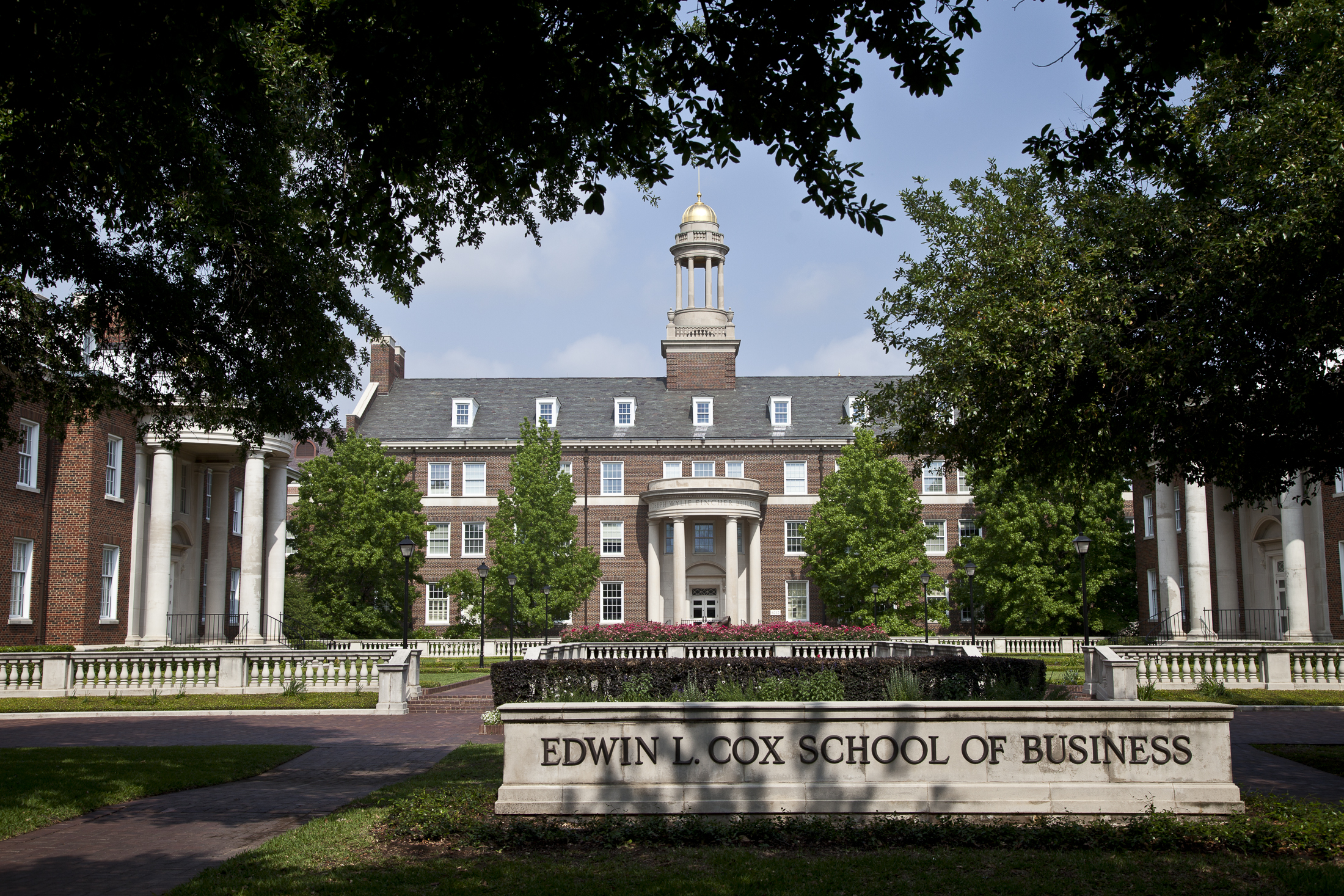 SMU Cox Executive Board - SMU Cox School of Business