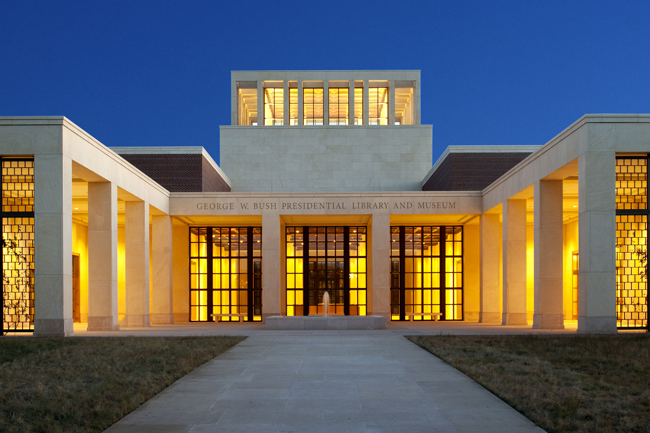 Department of Economics - Dedman College of Humanities and Sciences SMU