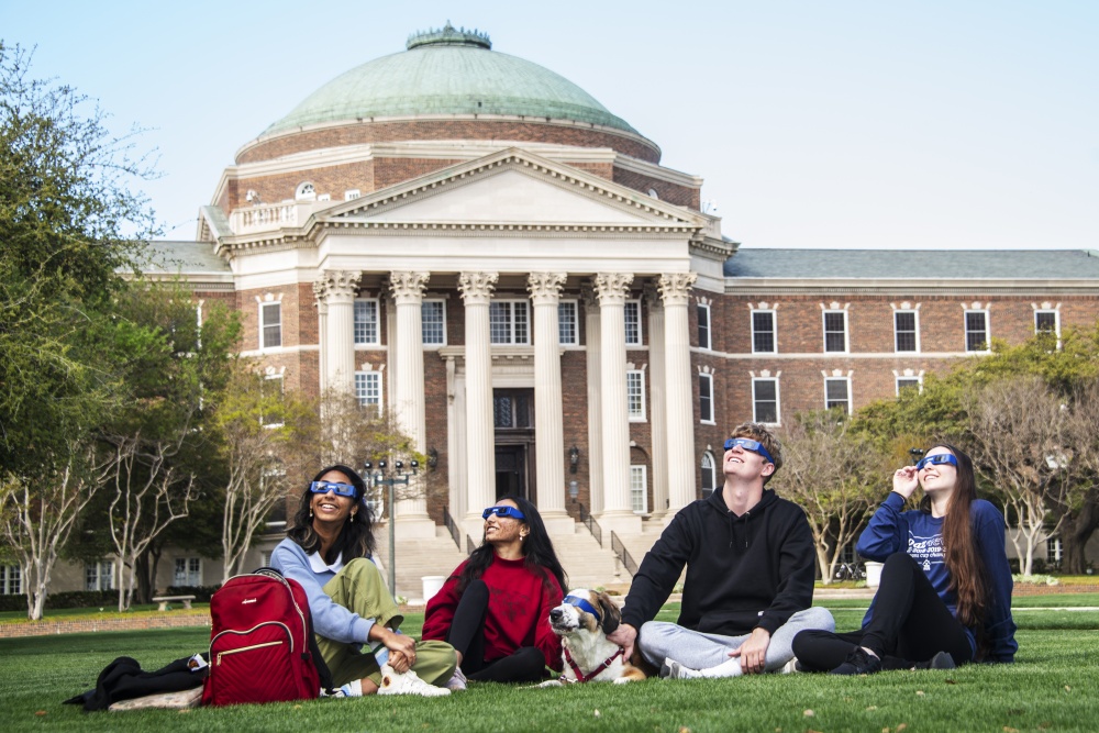 Sky-watching at SMU features experts and powerful telescopes
